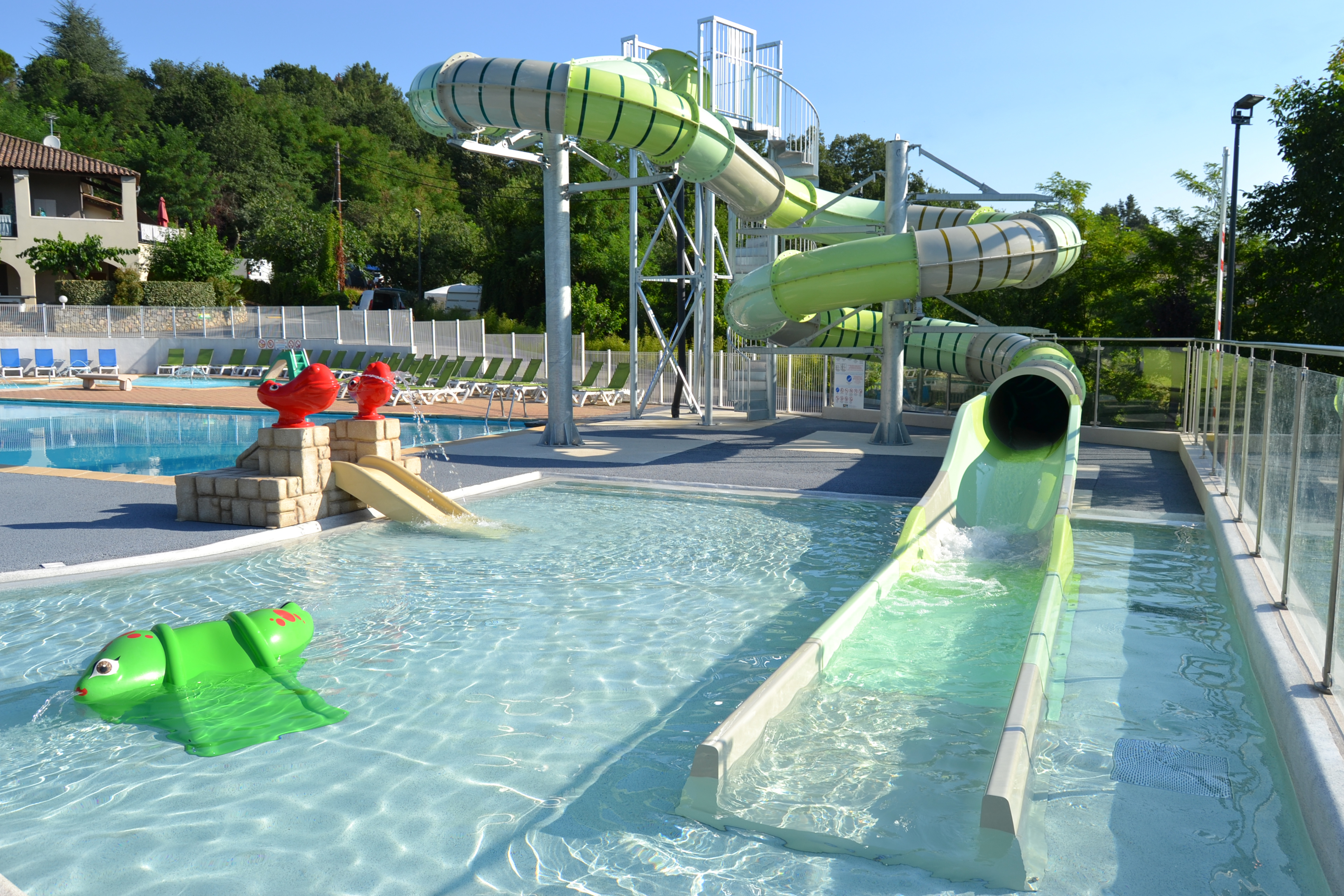 Camping Parc Aquatique Ardèche , 3 étoiles à Rosières, Vallon Pont d'Arc Camping Parc Aquatique Ardèche , 3 étoiles à Rosières, Vallon Pont d'Arc